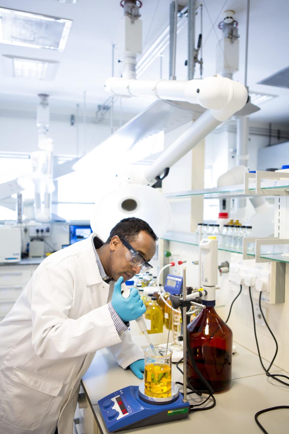 SHELL say more ships using oil condition monitoring service - Drydock ...